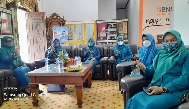 Ketua II TP PKK Way Kanan Hadiri Acara Puncak Peringatan HKG PKK Ke-50 ...